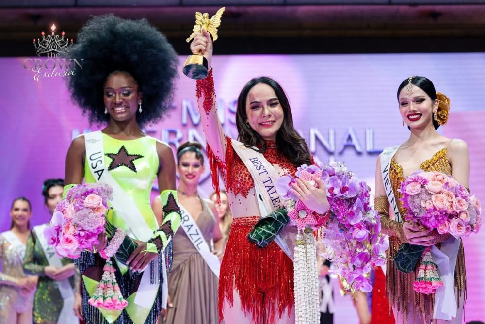 ຕາໜຶ່ງ ຄວ້າລາງວັນ Best Talent Award ທີ່ Miss International Queen 2025